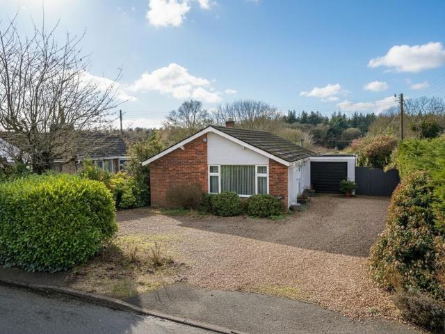 3 bedroom detached bungalow for sale