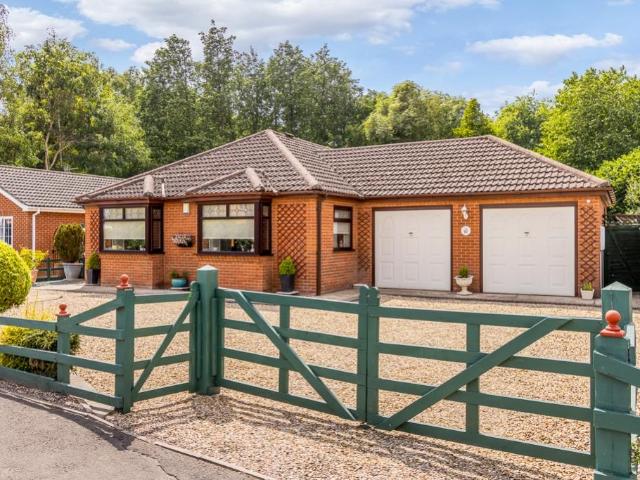 3 bedroom detached bungalow for sale