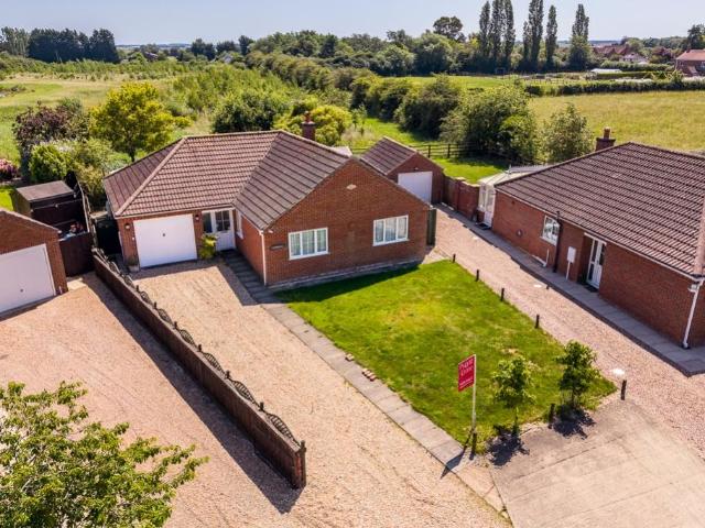 3 bedroom detached bungalow for sale