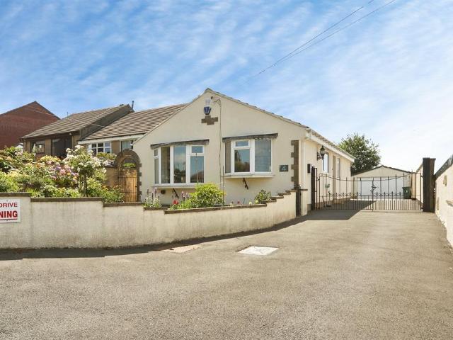 3 bedroom detached bungalow for sale