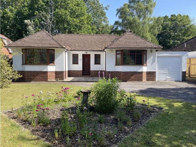 3 bedroom detached bungalow for sale