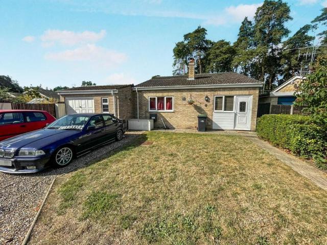 3 bedroom detached bungalow for sale