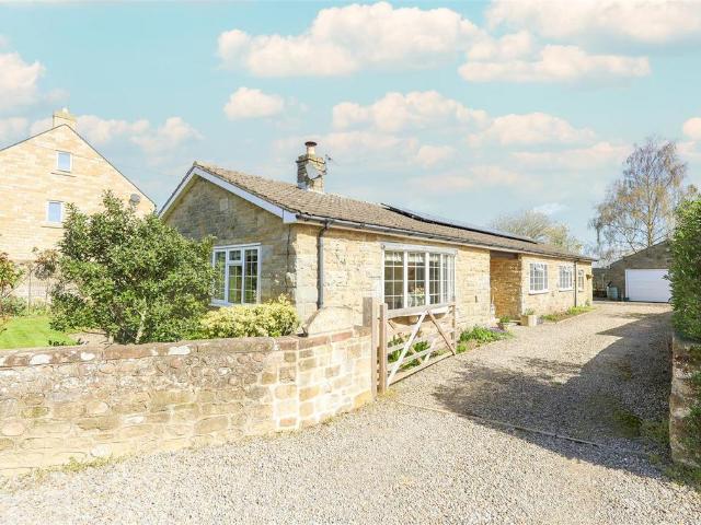 3 bedroom detached bungalow for sale