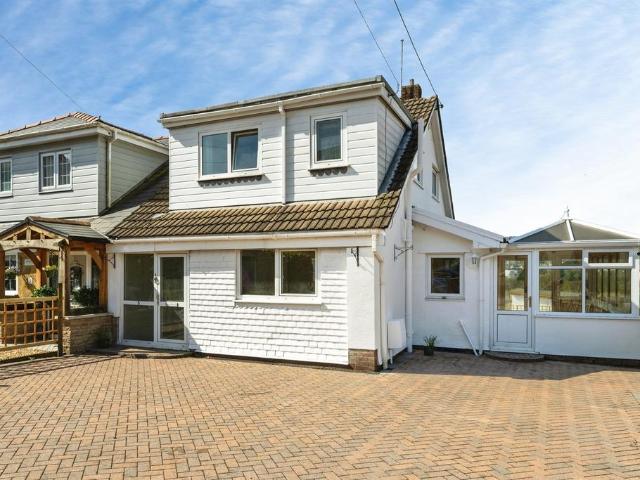 3 bedroom semi detached bungalow for sale
