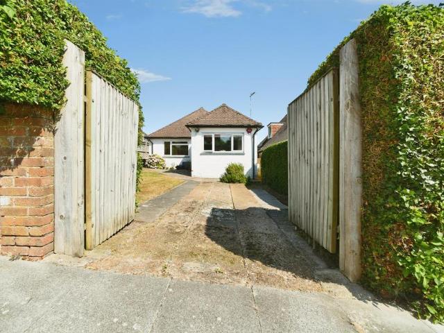 3 bedroom detached bungalow for sale