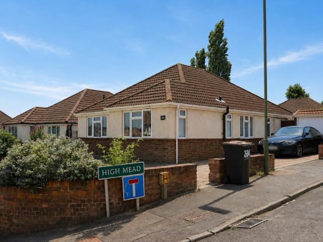 3 bedroom detached bungalow for sale