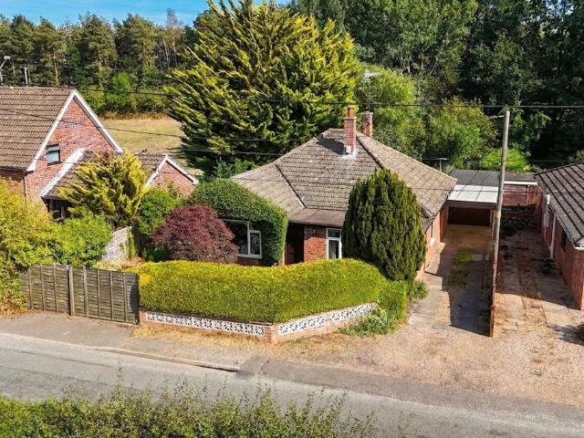3 bedroom detached bungalow for sale