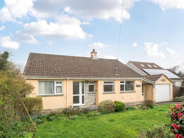 3 bedroom detached bungalow for sale