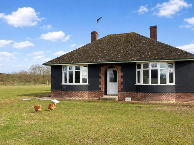 3 bedroom detached bungalow for sale