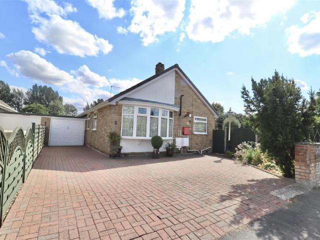 3 bedroom detached bungalow for sale