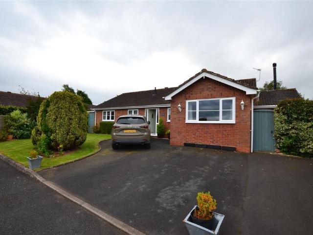 3 bedroom detached bungalow for sale