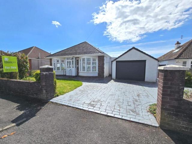 3 bedroom detached bungalow for sale