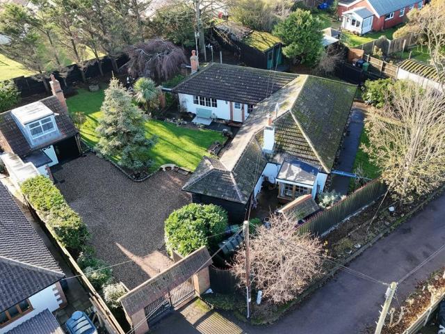 3 bedroom detached bungalow for sale