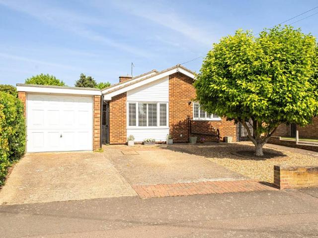 3 bedroom detached bungalow for sale