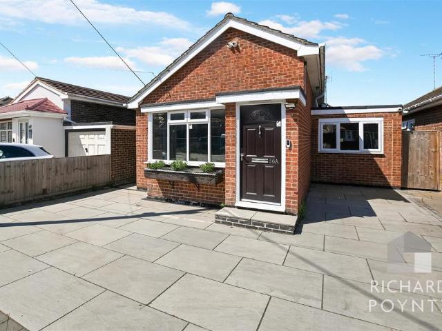 3 bedroom detached bungalow for sale