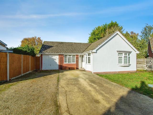 3 bedroom detached bungalow for sale