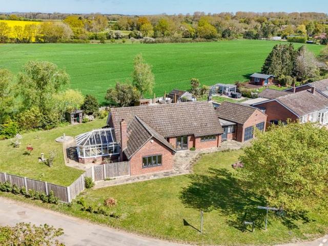 3 bedroom detached bungalow for sale