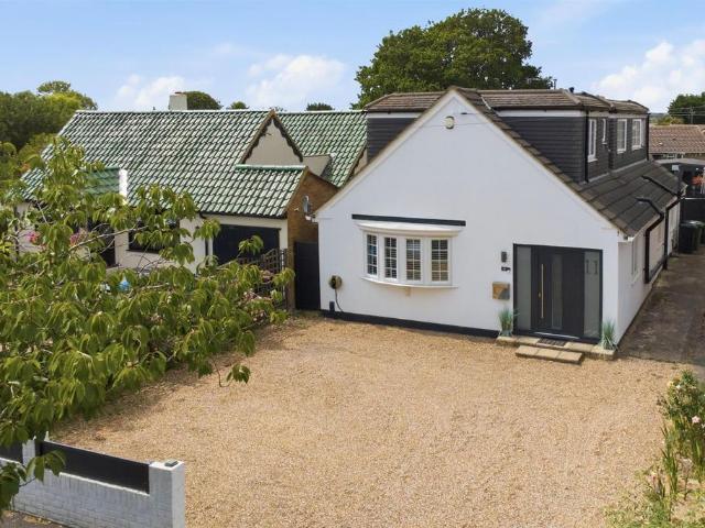 3 bedroom detached bungalow for sale