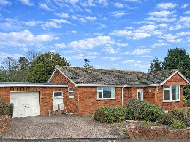 3 bedroom detached bungalow for sale