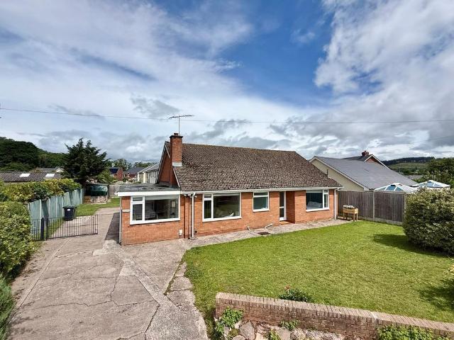3 bedroom detached bungalow for sale