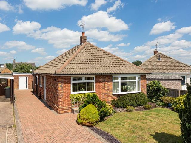 3 bedroom detached bungalow for sale