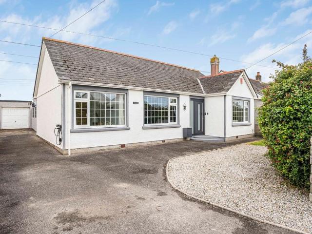 3 bedroom detached bungalow for sale