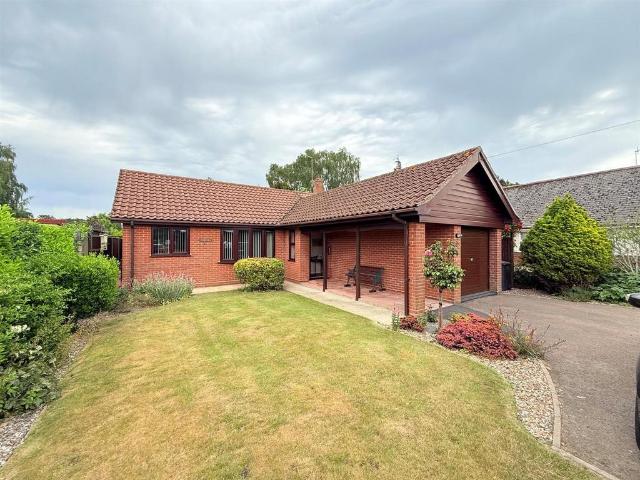 3 bedroom detached bungalow for sale