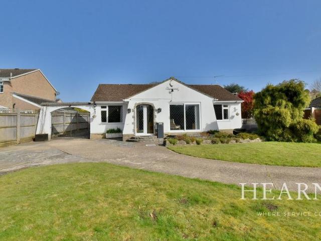 4 bedroom detached bungalow for sale