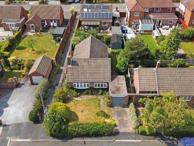 3 bedroom detached bungalow for sale