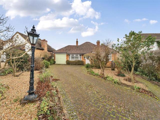3 bedroom detached bungalow for sale