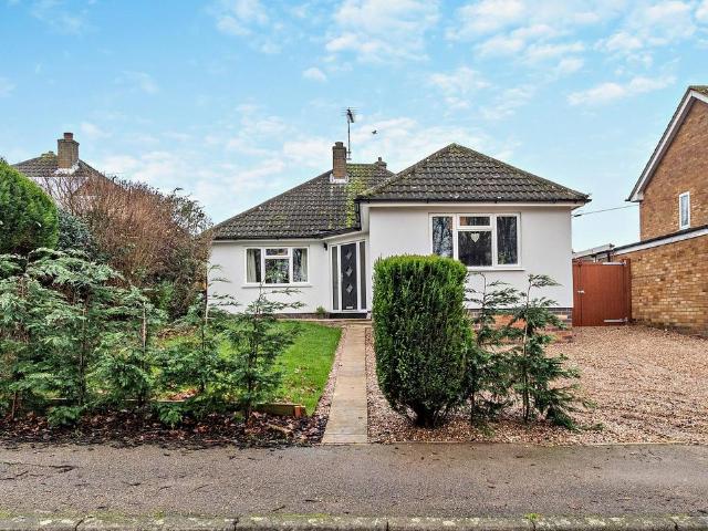 3 bedroom detached bungalow for sale