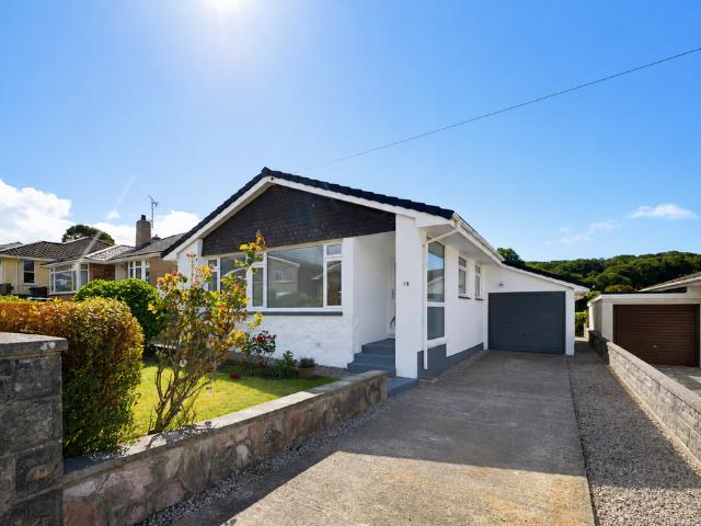 3 bedroom detached bungalow for sale