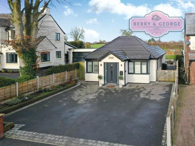 3 bedroom detached bungalow for sale