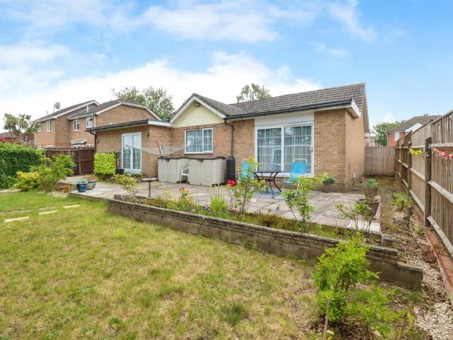 3 bedroom detached bungalow for sale