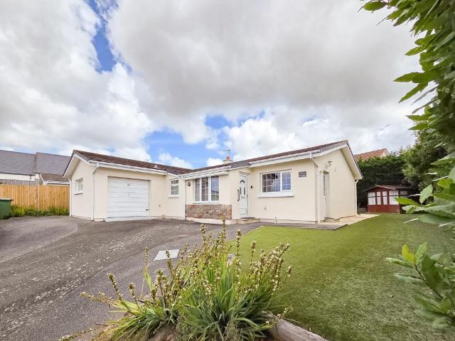 3 bedroom detached bungalow for sale
