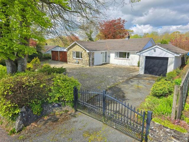 3 bedroom detached bungalow for sale