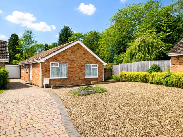 3 bedroom detached bungalow for sale
