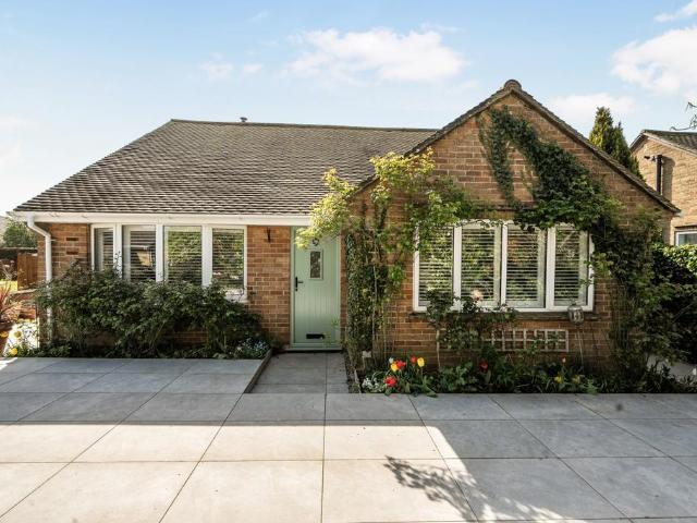 3 bedroom detached bungalow for sale