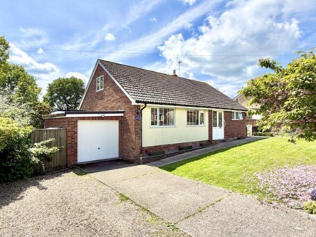 3 bedroom detached bungalow for sale