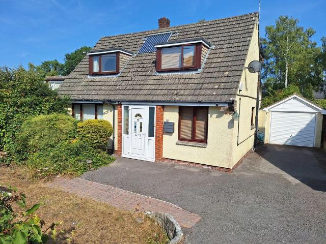 4 bedroom detached bungalow for sale