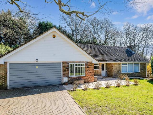 3 bedroom detached bungalow for sale