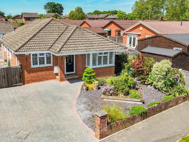 3 bedroom detached bungalow for sale