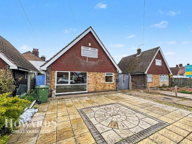 3 bedroom detached bungalow for sale