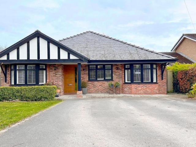 3 bedroom detached bungalow for sale