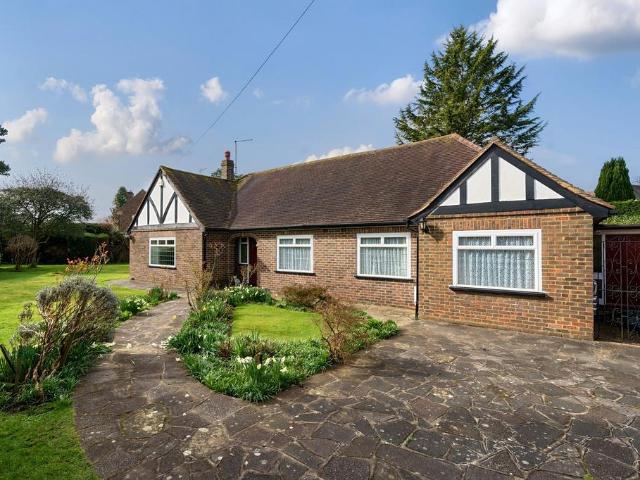 3 bedroom detached bungalow for sale