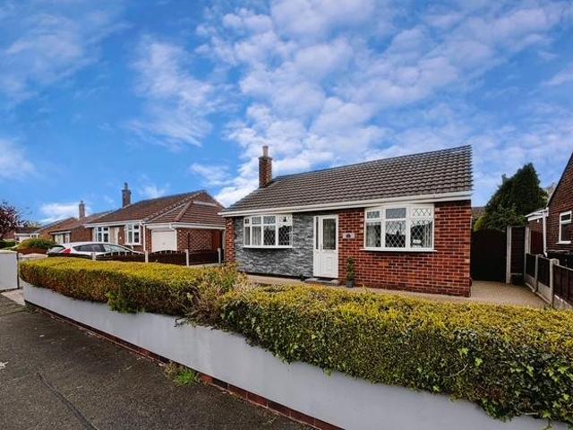 3 bedroom detached bungalow for sale