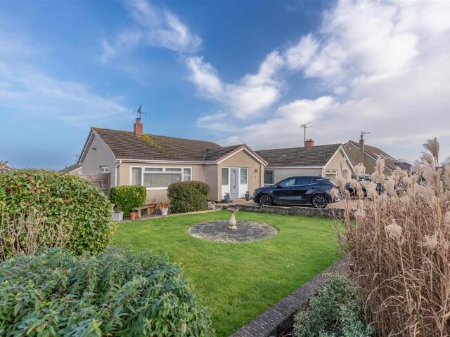 3 bedroom detached bungalow for sale