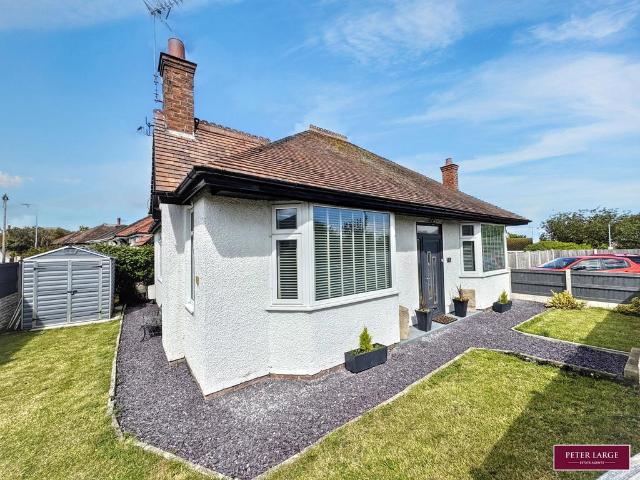 3 bedroom detached bungalow for sale