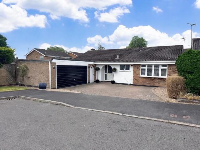 3 bedroom detached bungalow for sale