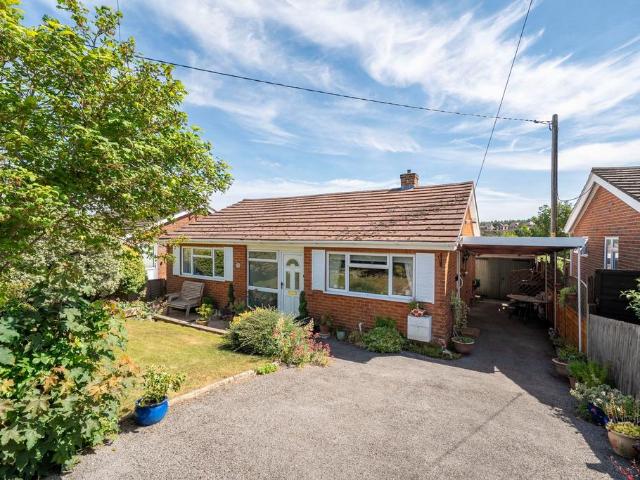 3 bedroom detached bungalow for sale
